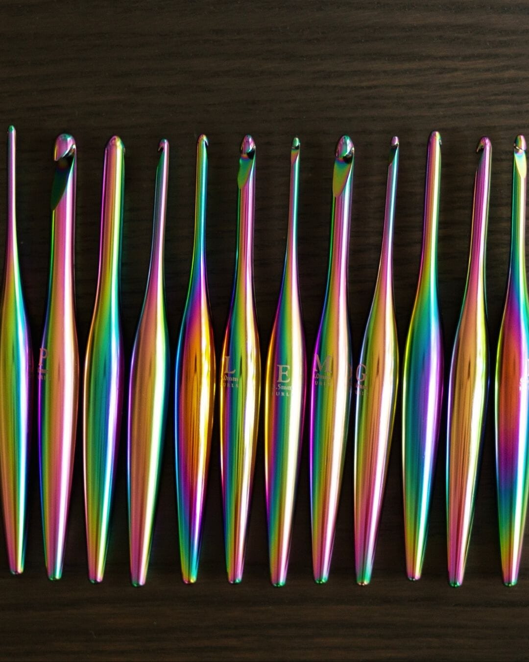 Furls Limited Edition Aura Streamline Metal - Polished – Numana Yarns